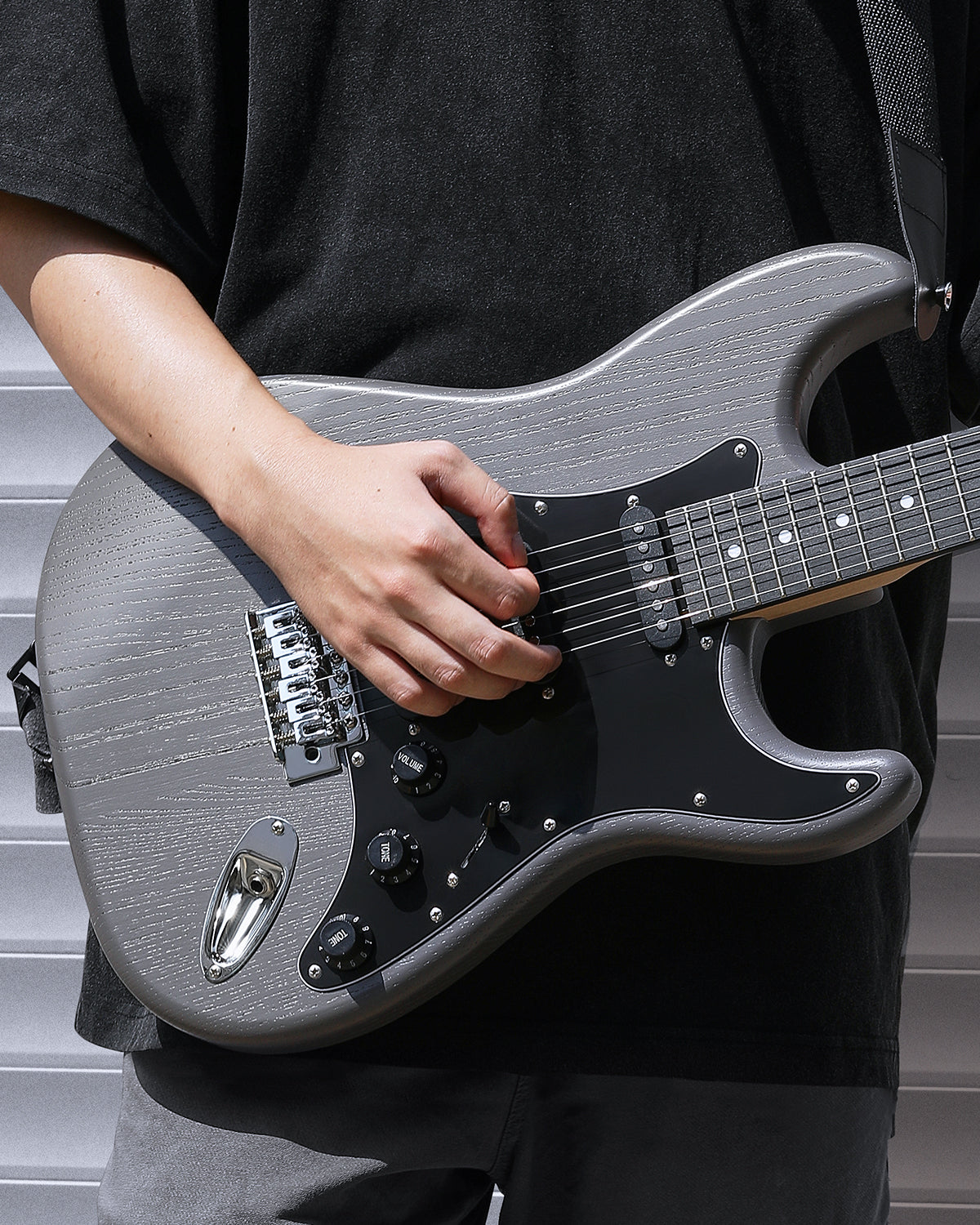 Roll over image to zoom in